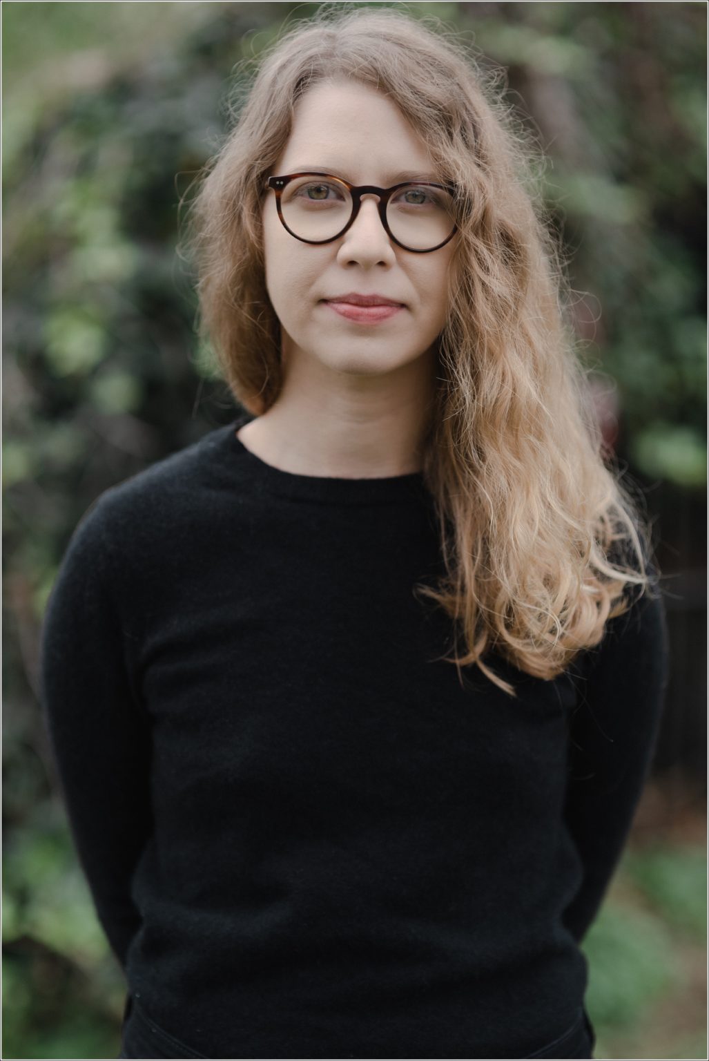 5 Tips for Choosing a Headshot Background - sarahlaughlandphotography.com